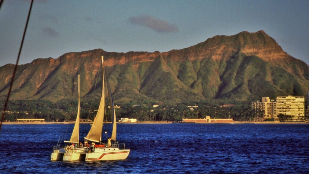 The Best Sunset Cruise Waikiki - Real Hawaii Tours