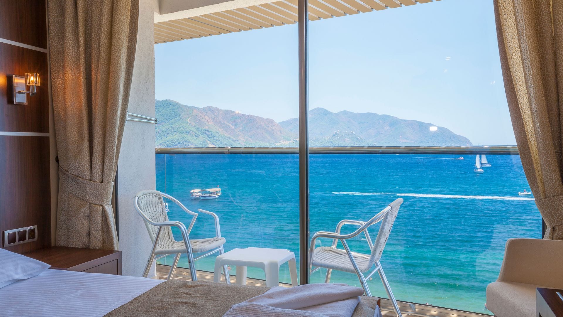 Best Hotels in Oahu for Couples: Ultimate Romantic Getaway - Real ...